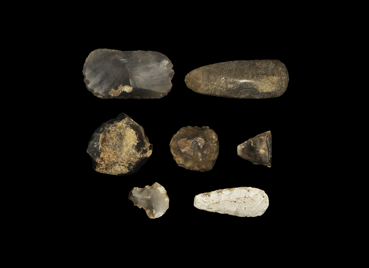 Stone Age Palaeolithic Axe, Scraper and Arrowheads Group - auctions ...