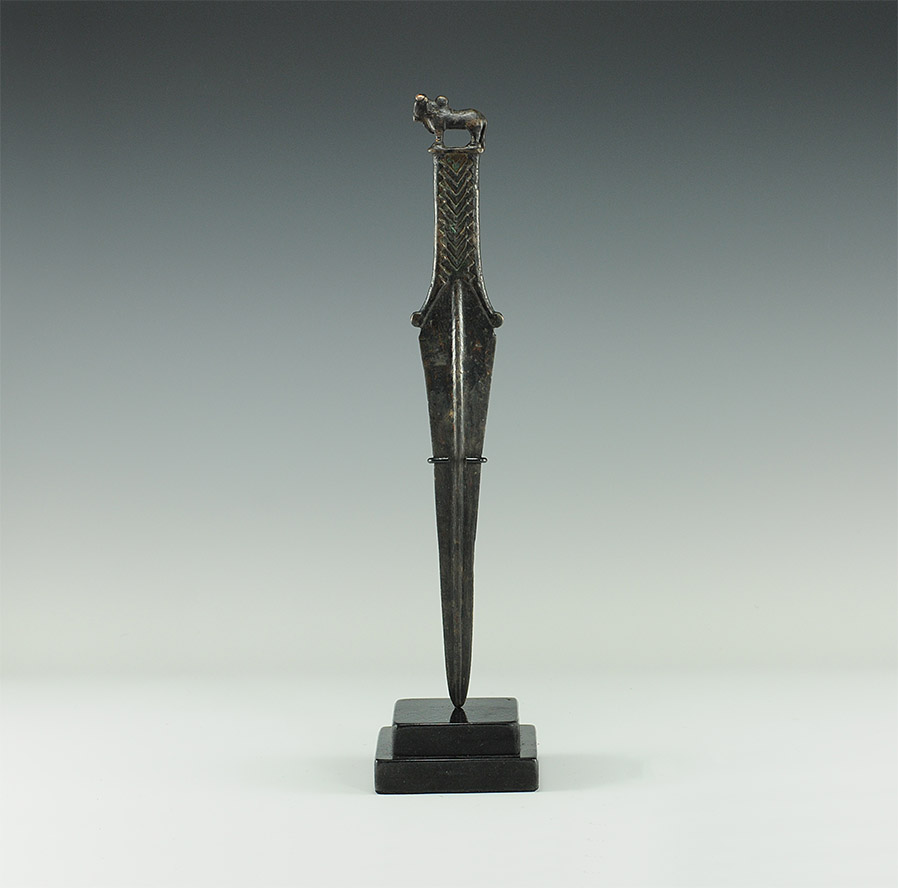 Western Asiatic Scythian Dagger with Bull Pommel - auctions & price archive
