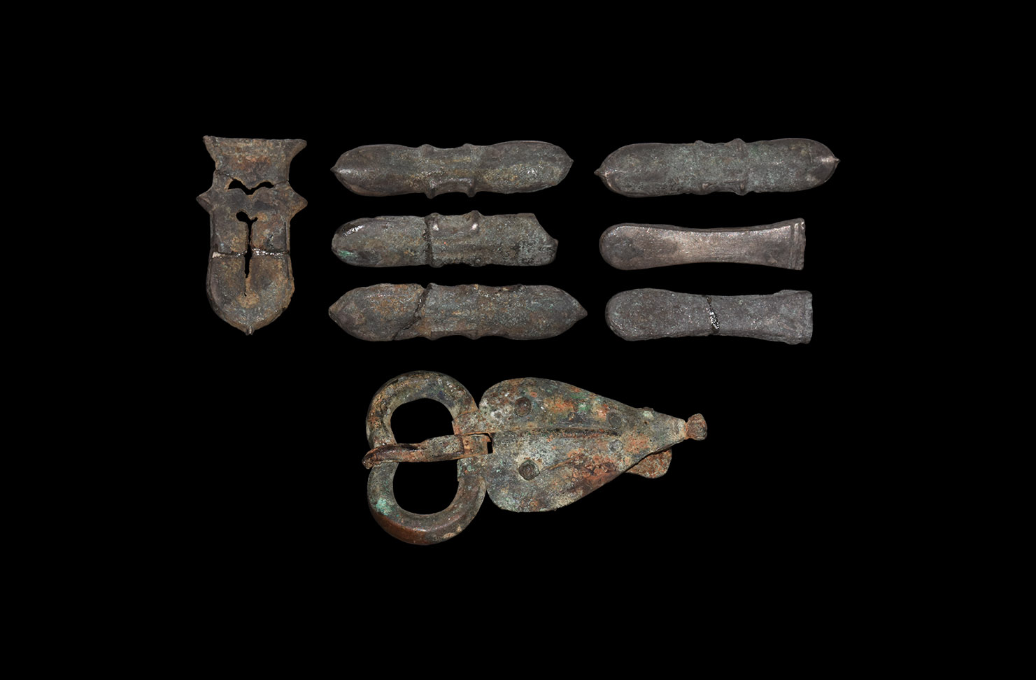 Anglo-Saxon Scabbard Pyramid Mount Group - auctions & price archive